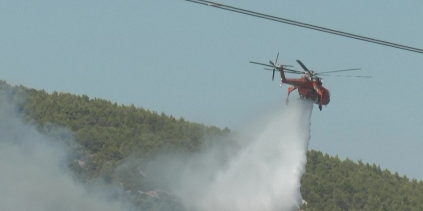 Firefighting helicopters continue battling deadly wildfires on the outskirts of Athens | Myanmar ...